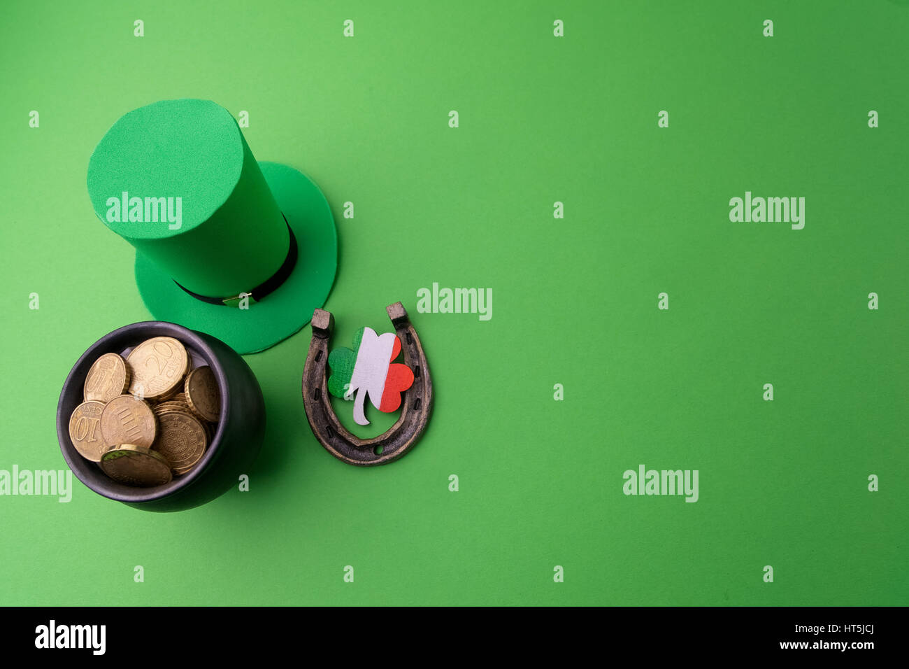 Happy St Patricks Day leprechaun hat with gold coins and lucky charms ...