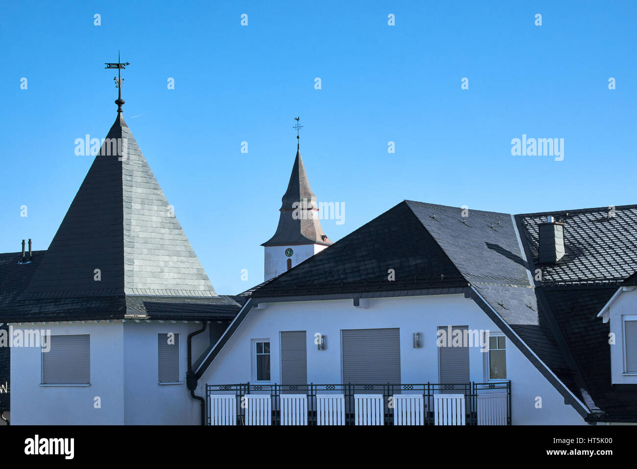 Pointy roof hi-res stock photography and images - Alamy