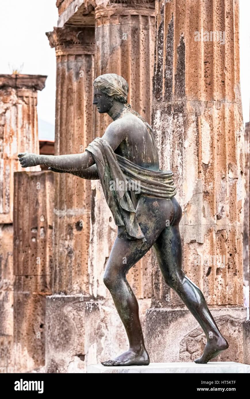 Bronze statue temple apollo hi-res stock photography and images - Alamy