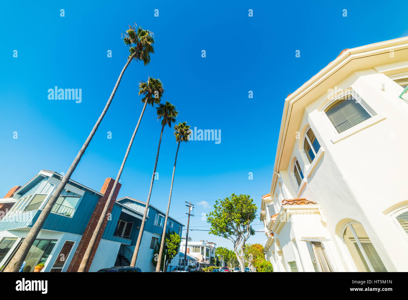 street in Balboa Island under a clear sunny sky Stock Photo - Alamy