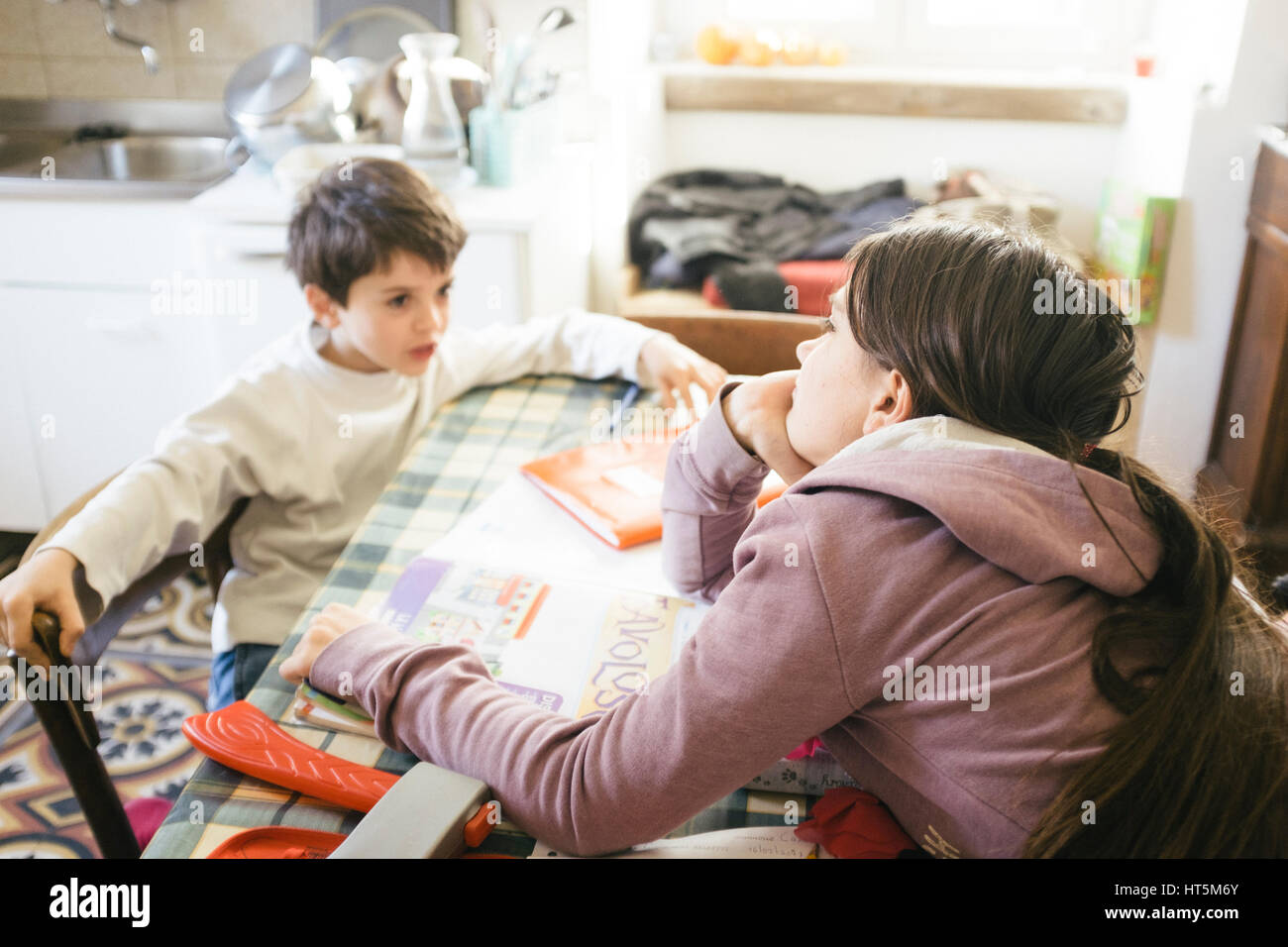 Children do homework Stock Photo - Alamy