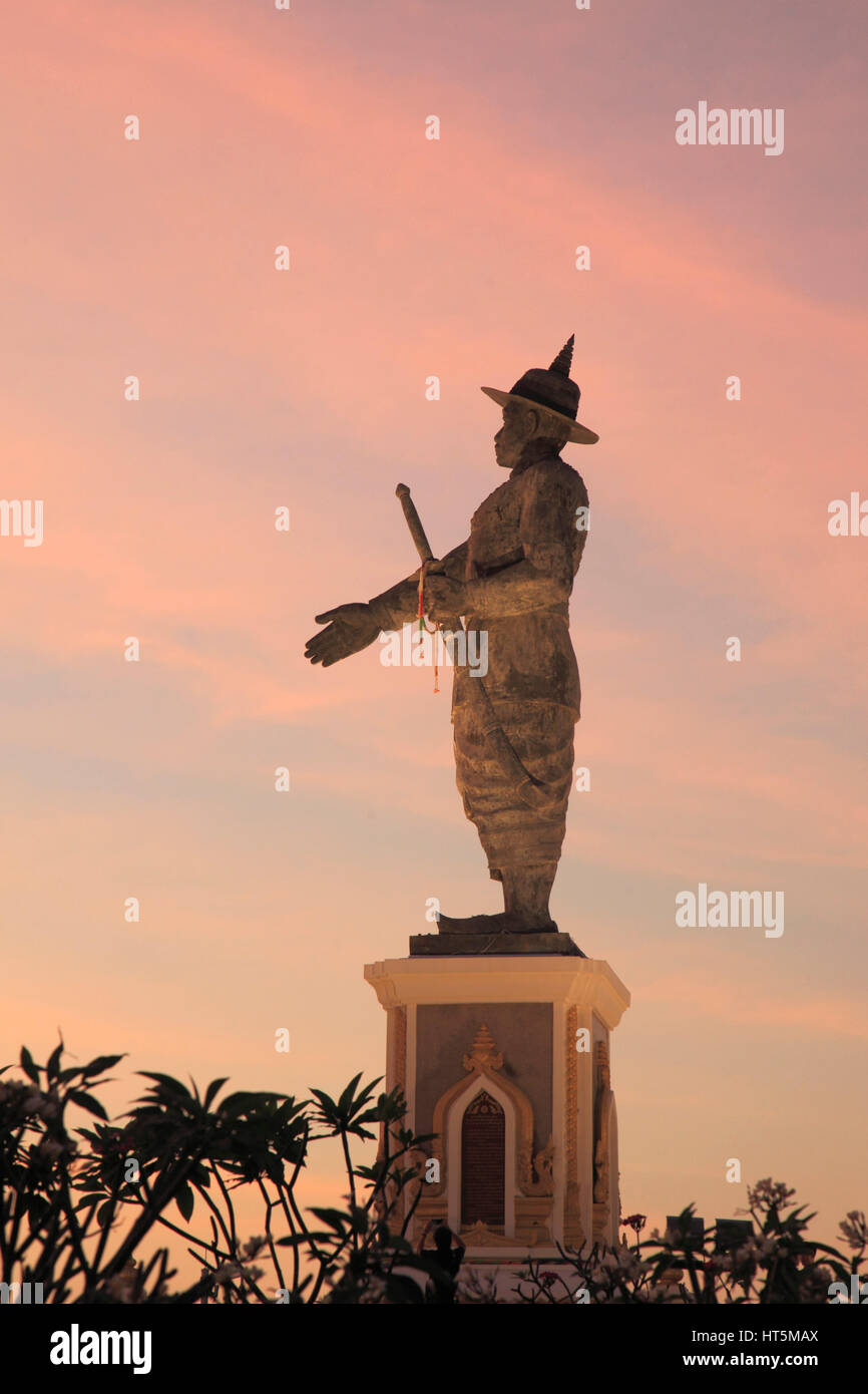 Laos, Vientiane, King Chao Anouvong, statue, monument Stock Photo - Alamy