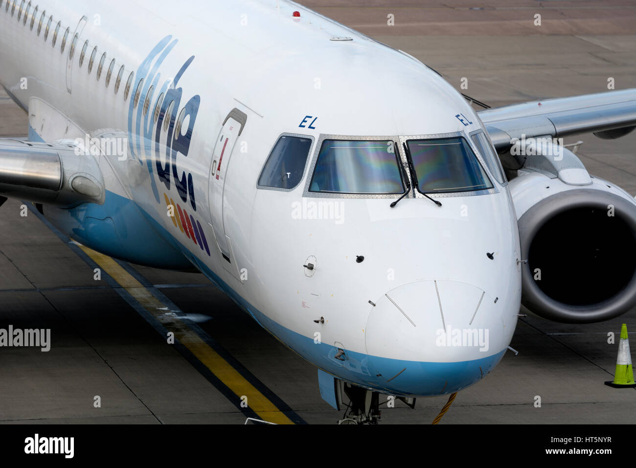 Embraer cockpit hi-res stock photography and images - Alamy