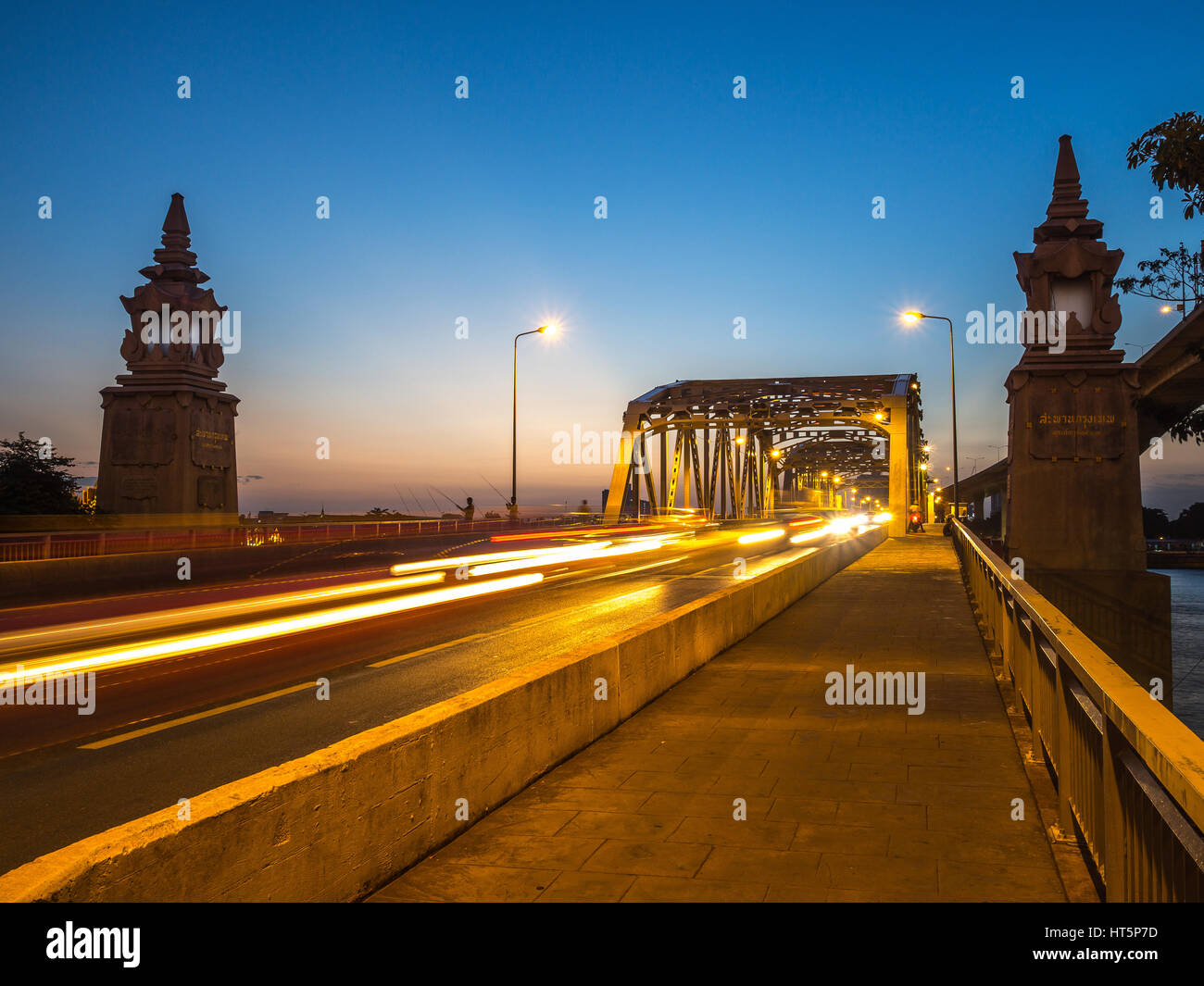 Car cross bridge hi-res stock photography and images - Alamy