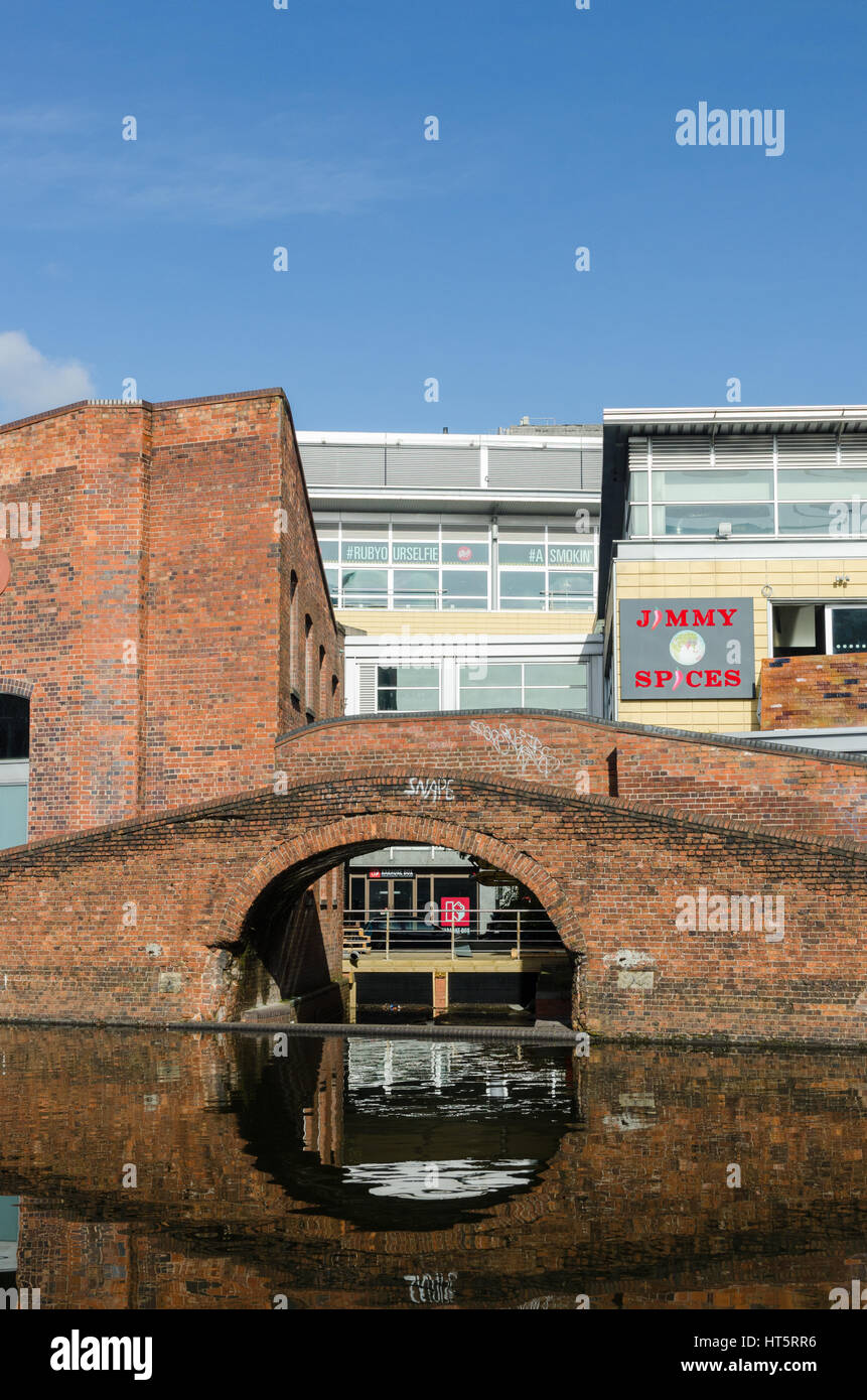 Birmingham victorian canals hi-res stock photography and images - Alamy