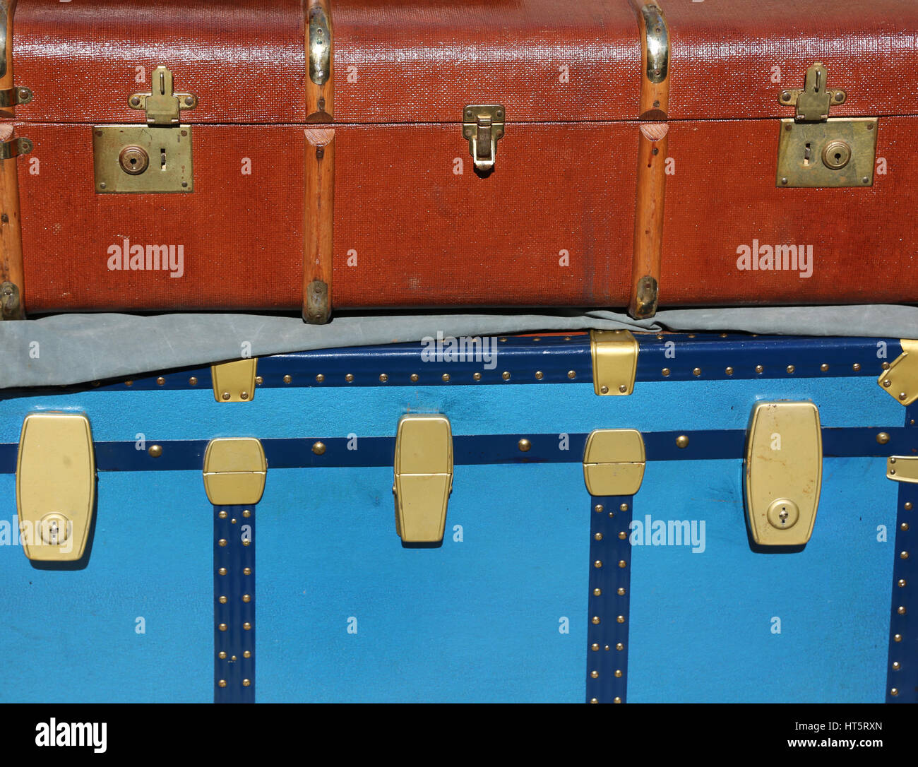 Suitcasetraveler hi-res stock photography and images - Alamy