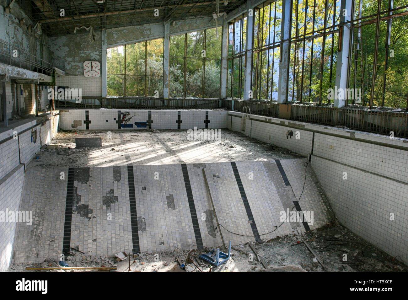 Abandoned swimming pool in Pripyat, the ghost town in the Chernobyl ...