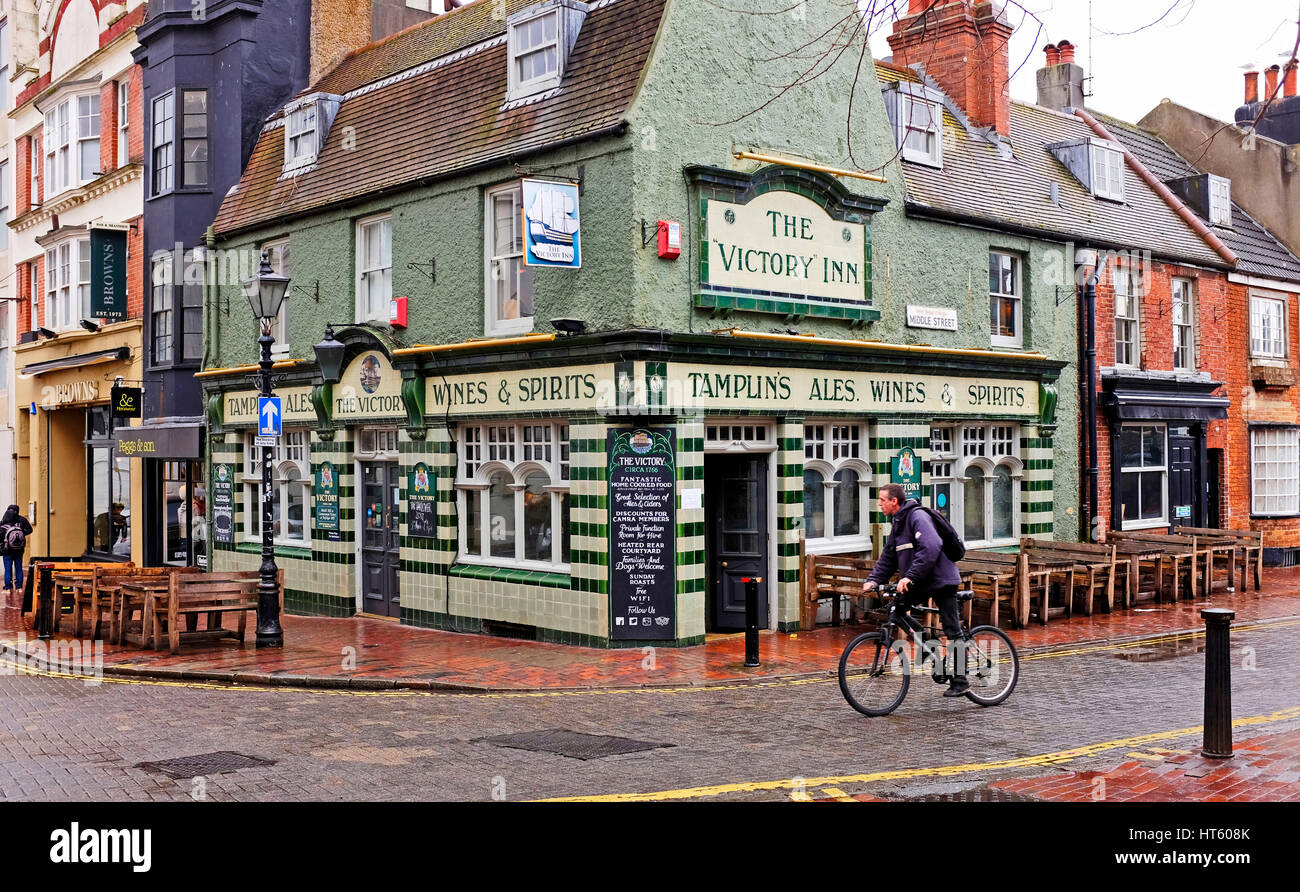 Brighton pubs uk hi-res stock photography and images - Alamy