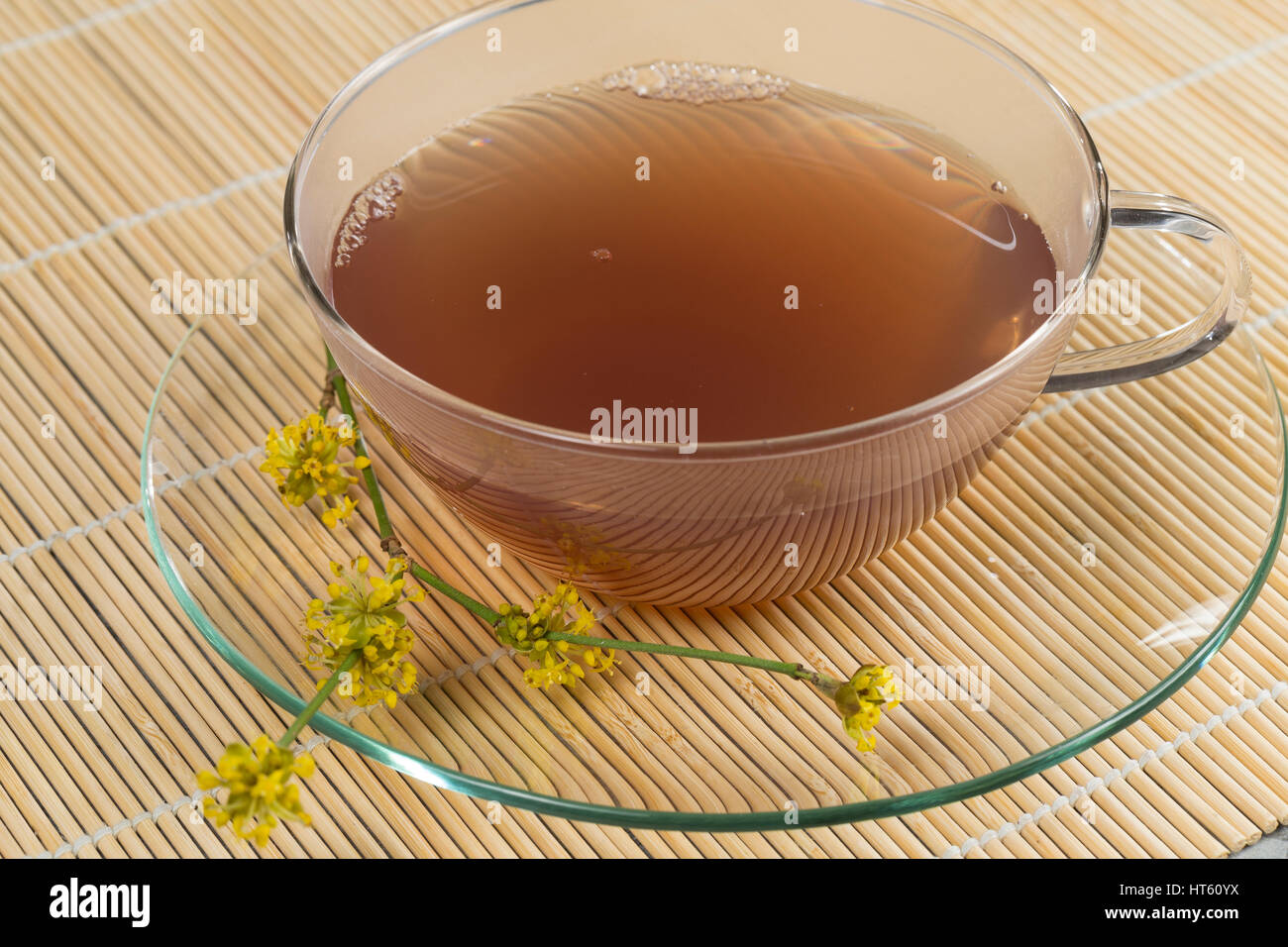 Rindentee, Tee aus Rinde, Borke von Kornelkirsche, Kornelkirschen-Rinde ...