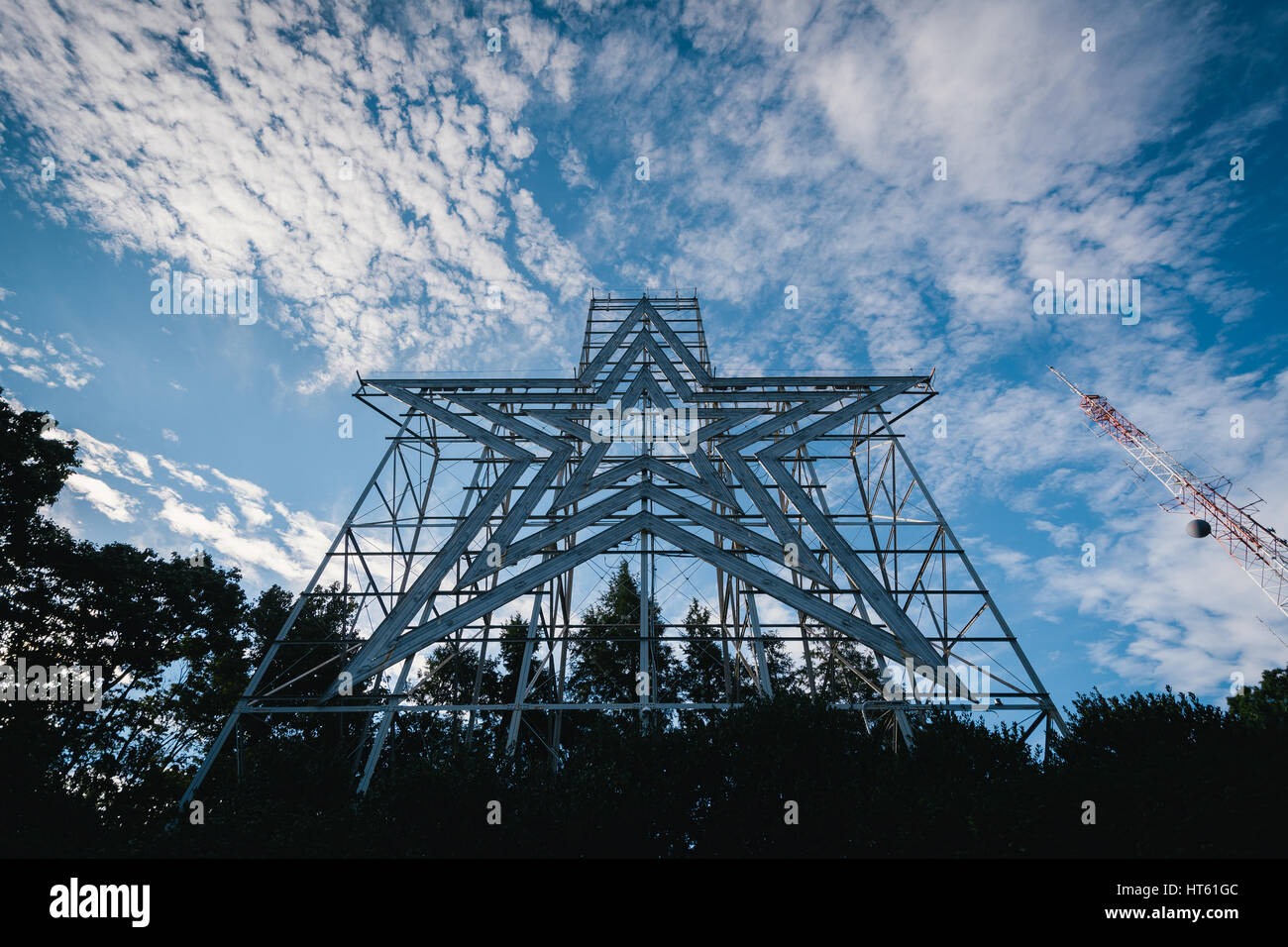 The Mill Mountain Star in Roanoke, Virginia Stock Photo - Alamy