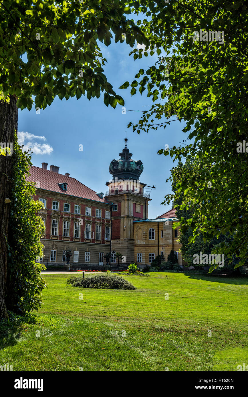 Ogrody hi-res stock photography and images - Alamy