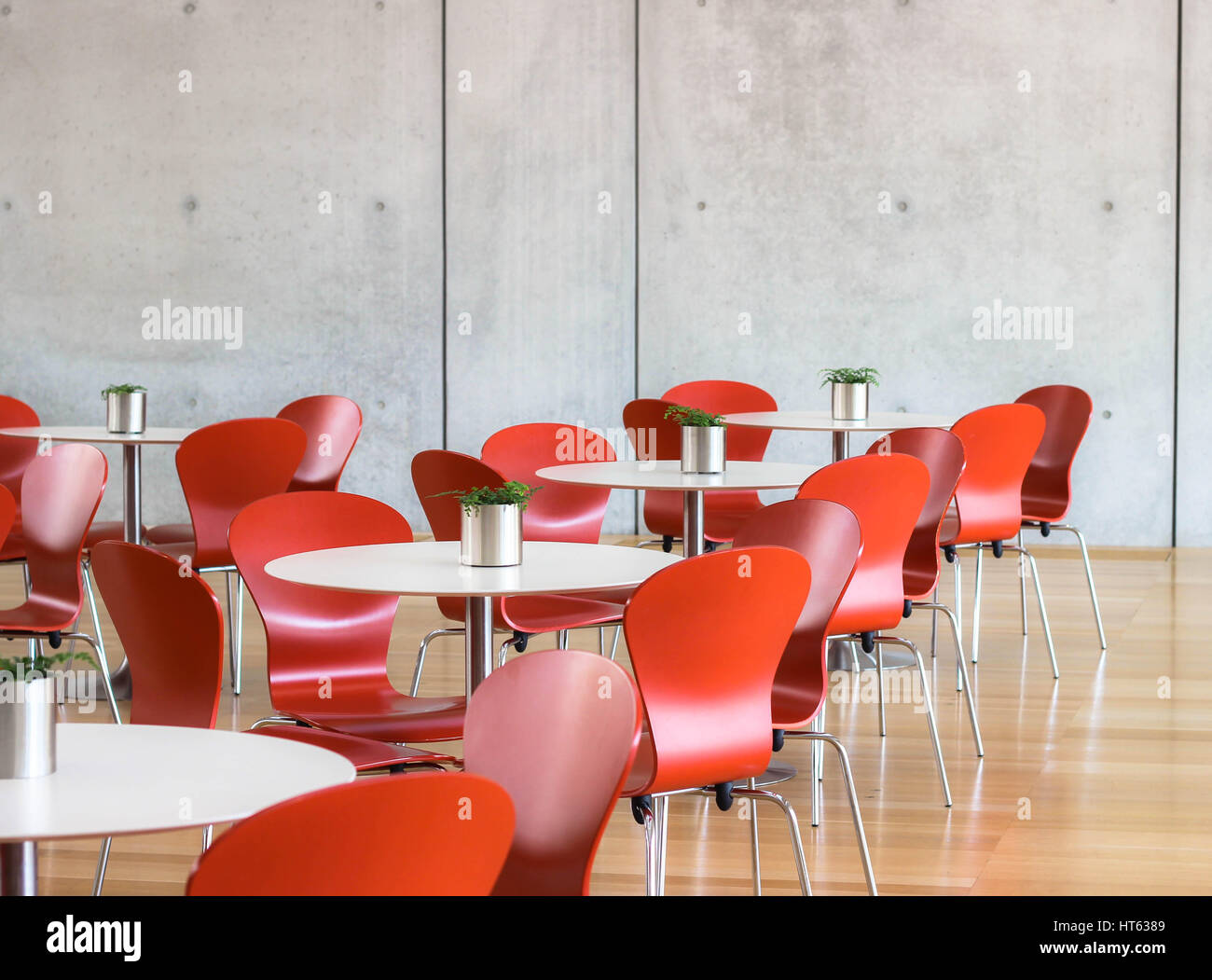 Sleek cafe tables hi-res stock photography and images - Alamy