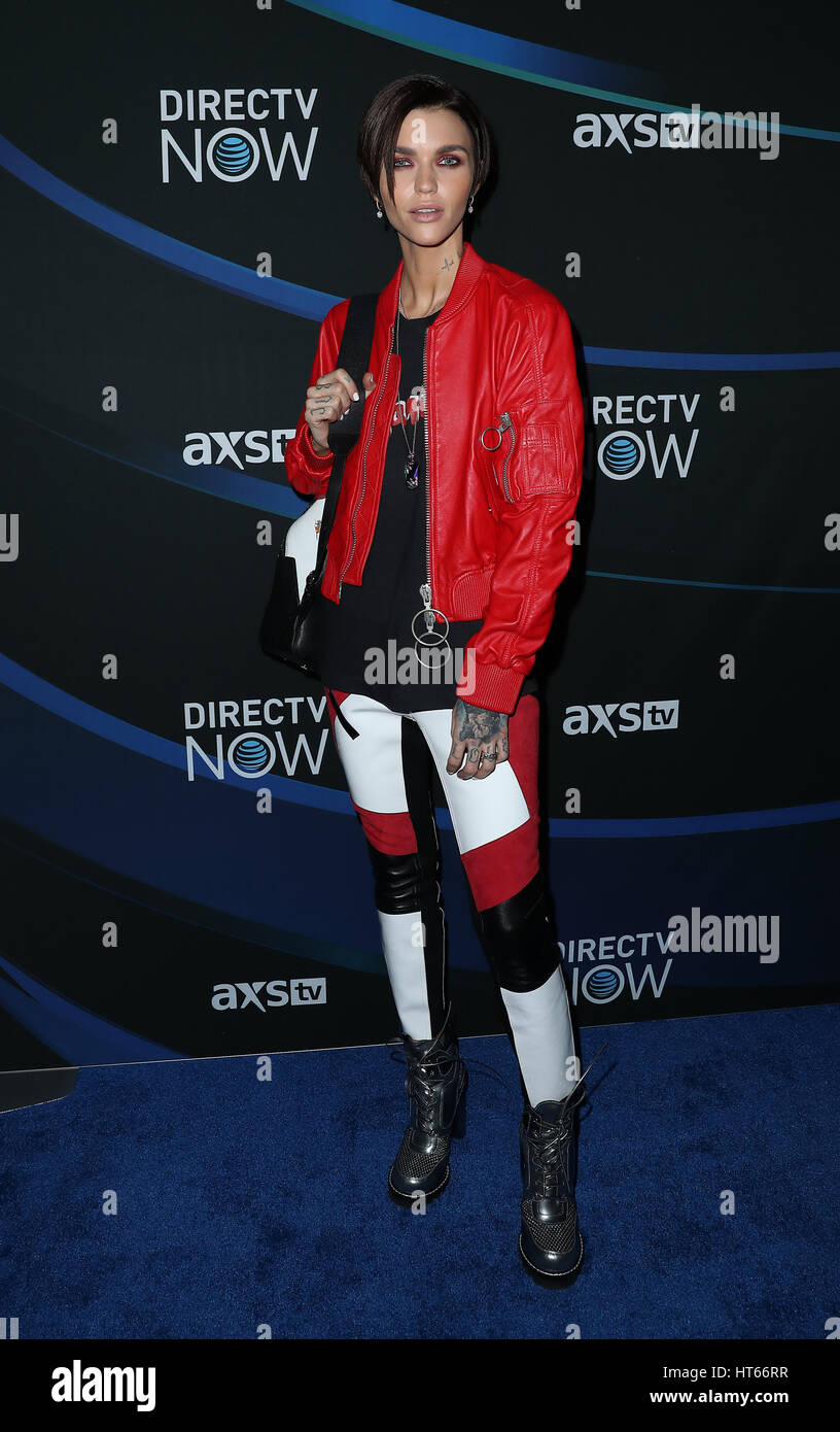 Exclusive DirecTV Super Saturday Night Concert at Club Nomadic - Red ...