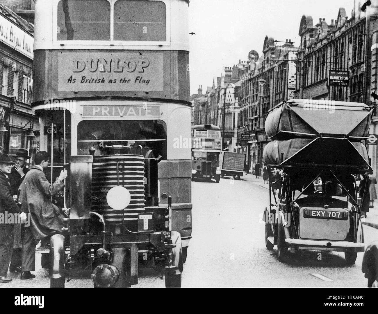 Ww2 wartime bus hi-res stock photography and images - Alamy