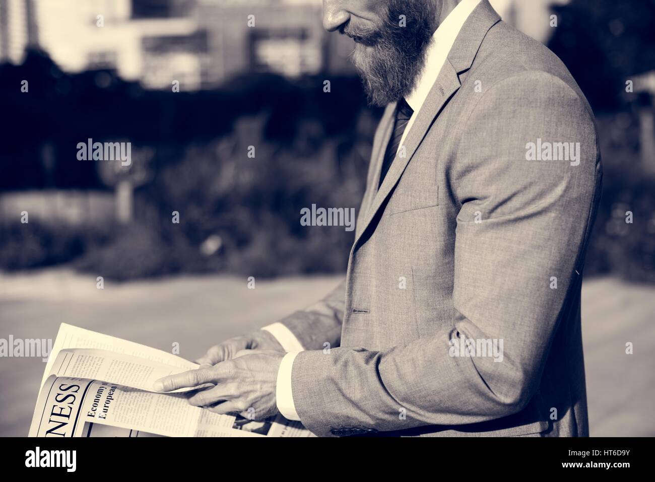 Hold newspaper hi-res stock photography and images - Alamy