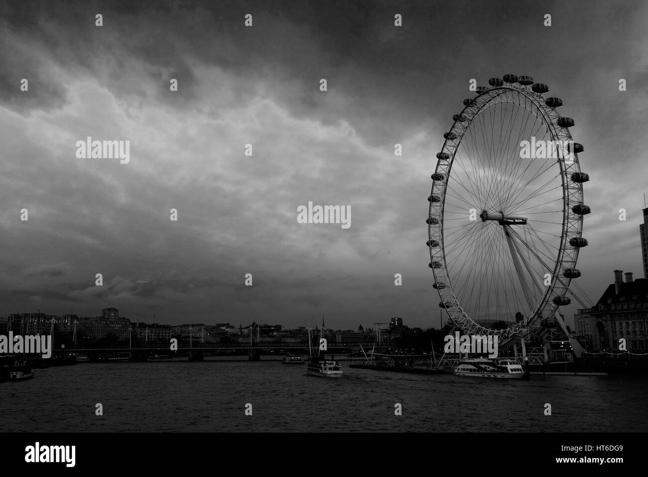 London 1999 view Black and White Stock Photos & Images - Alamy