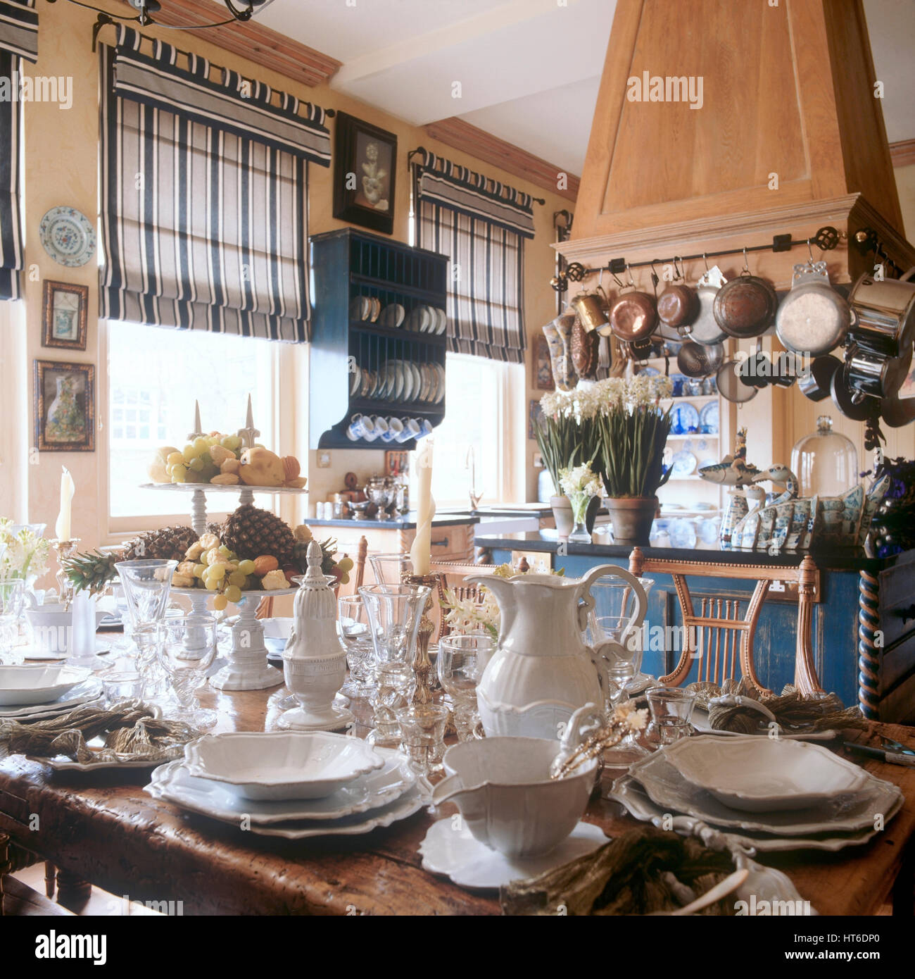 Historic dining table hi-res stock photography and images - Alamy