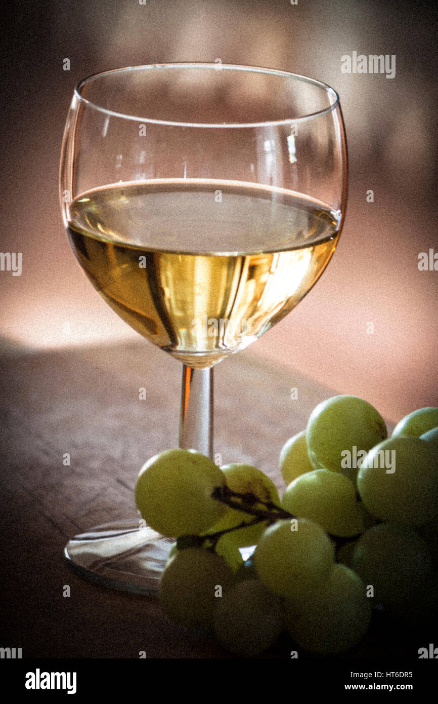 Italian white wine with grapefruit Stock Photo - Alamy