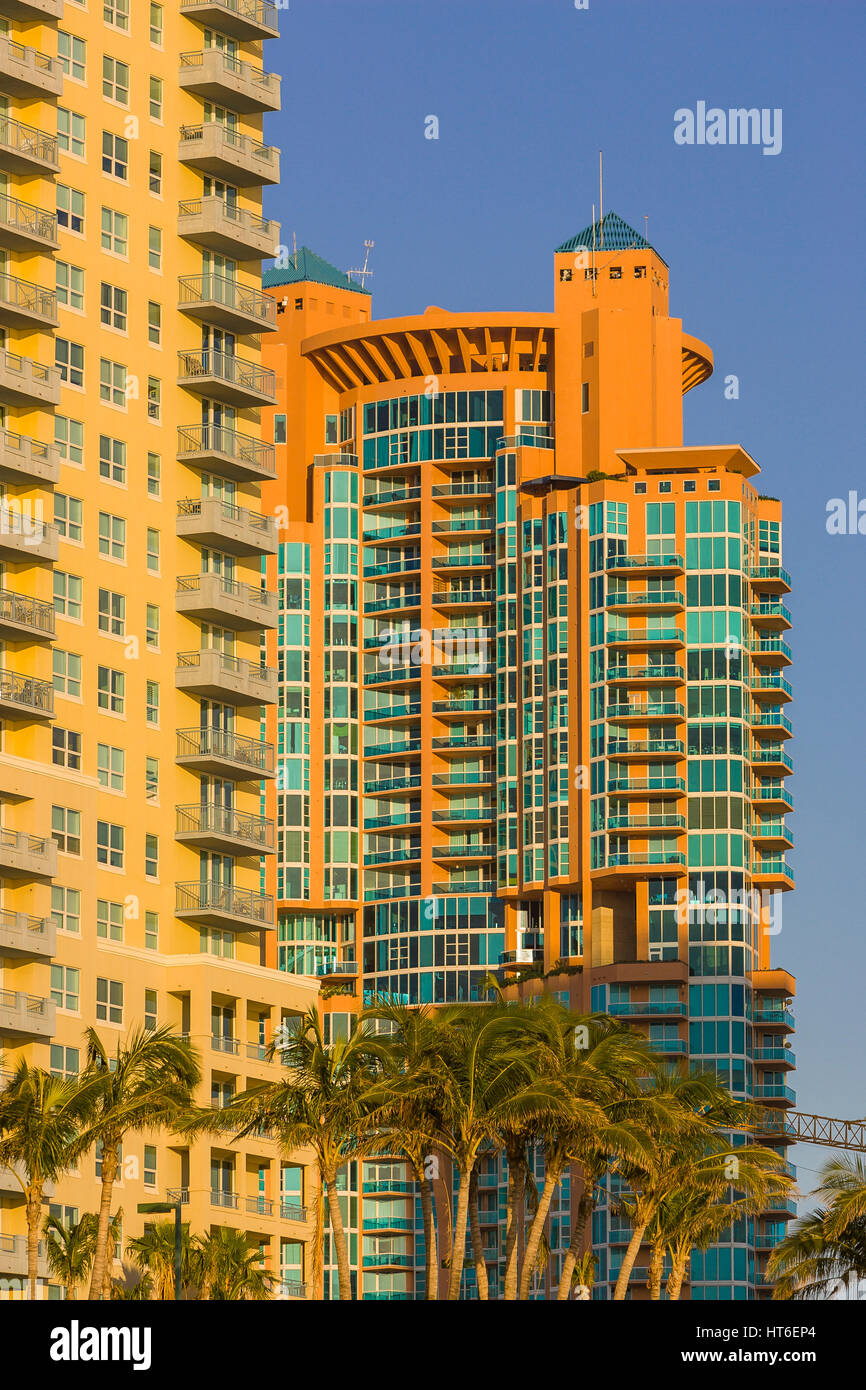 Building buildings florida hi-res stock photography and images - Alamy