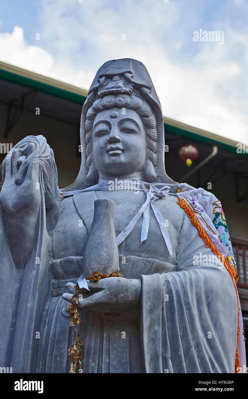 Kwan yin statue hi-res stock photography and images - Alamy