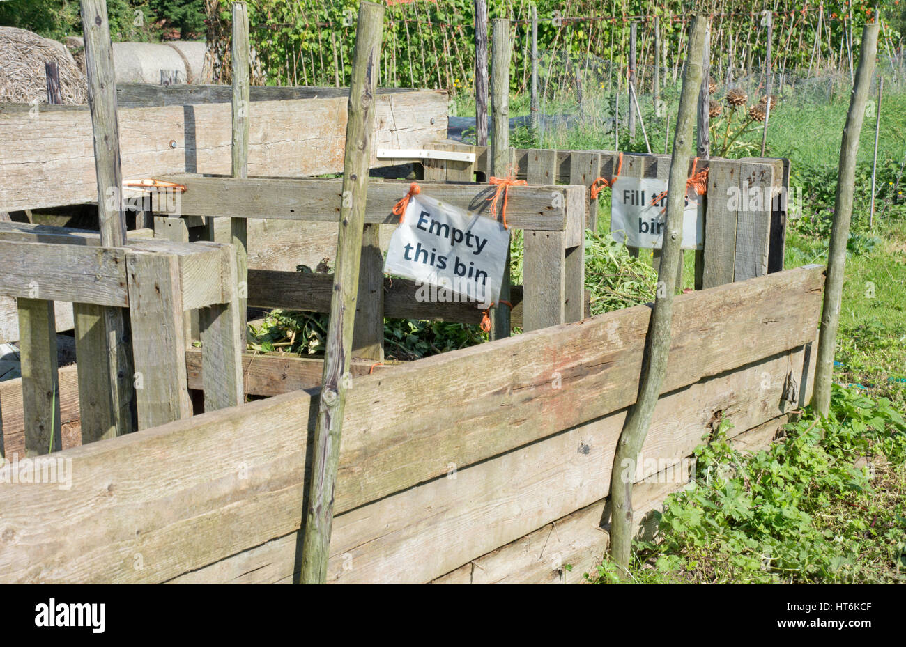 Compost bins hi-res stock photography and images - Alamy