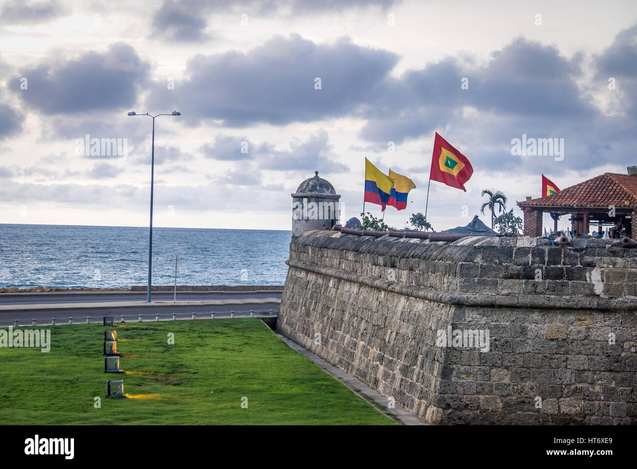 City wall with defensive tower hi-res stock photography and images - Alamy