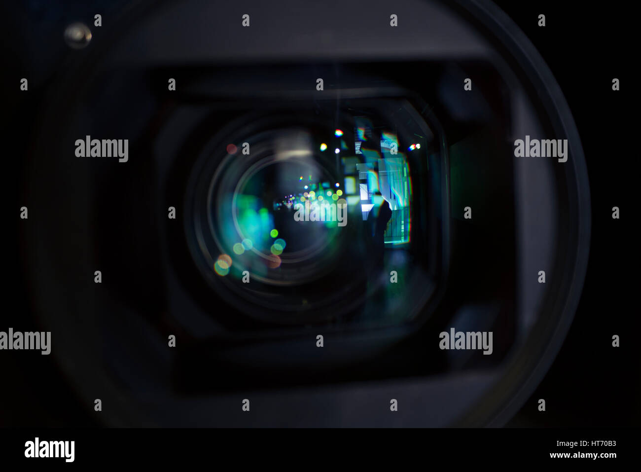 Green screen flash hi-res stock photography and images - Alamy