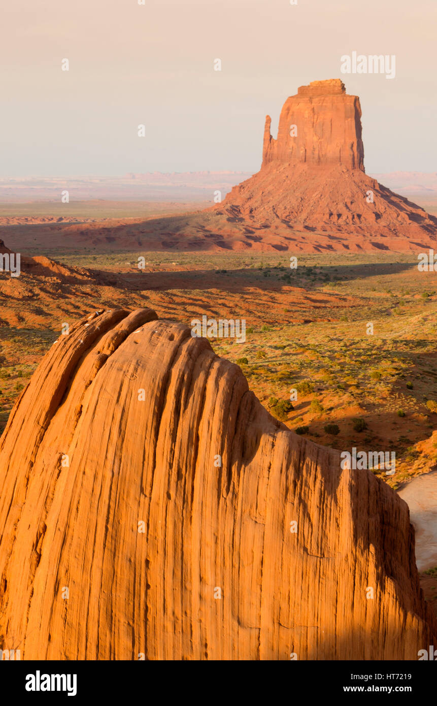 Extreme landscape of Monument Valley in Utah Stock Photo - Alamy