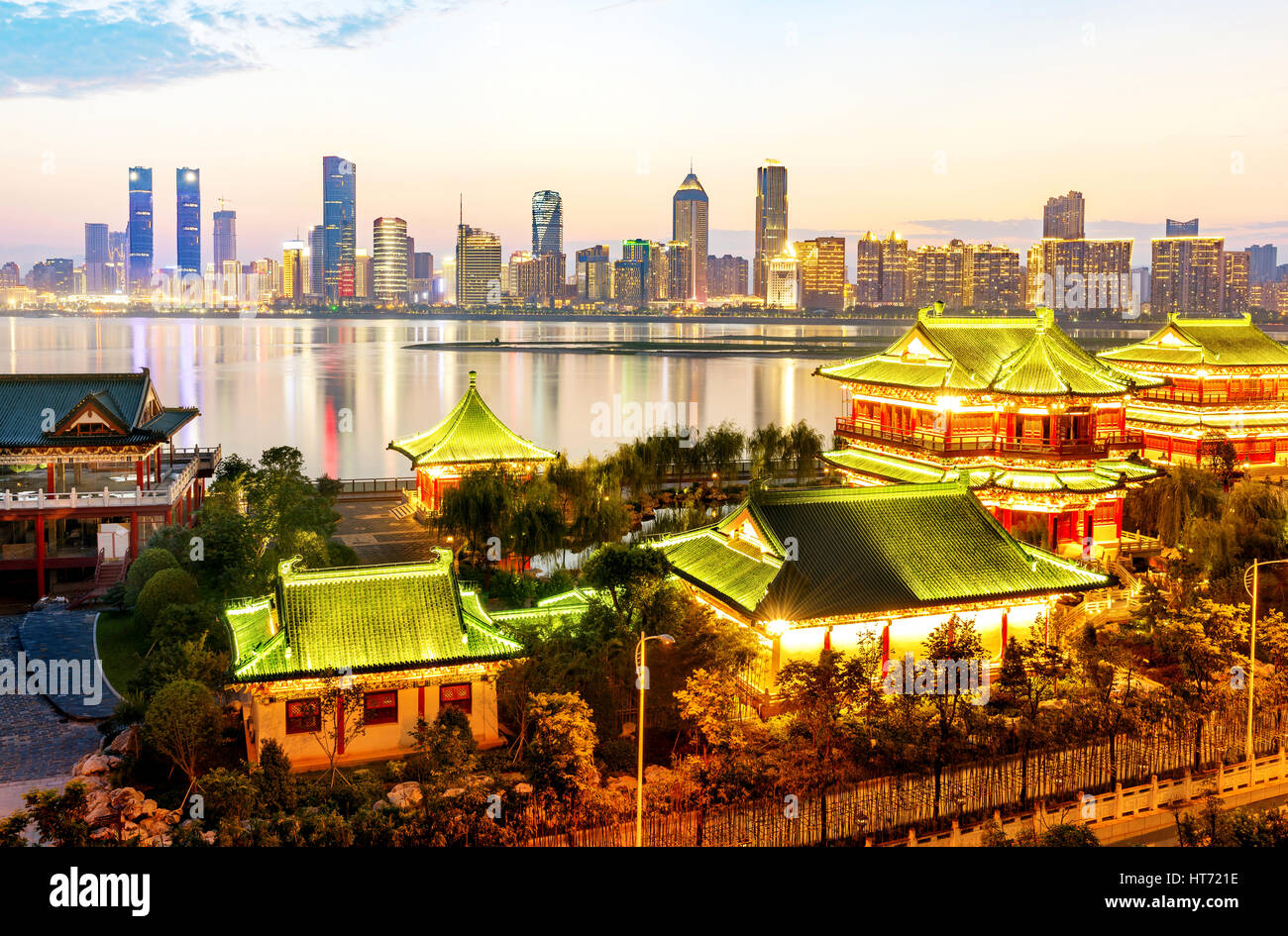 Tengwang Pavilion Stock Photos & Tengwang Pavilion Stock Images - Alamy