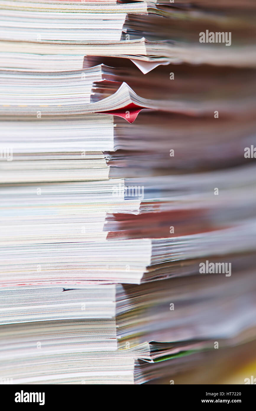 Magazines and journals hi-res stock photography and images - Alamy