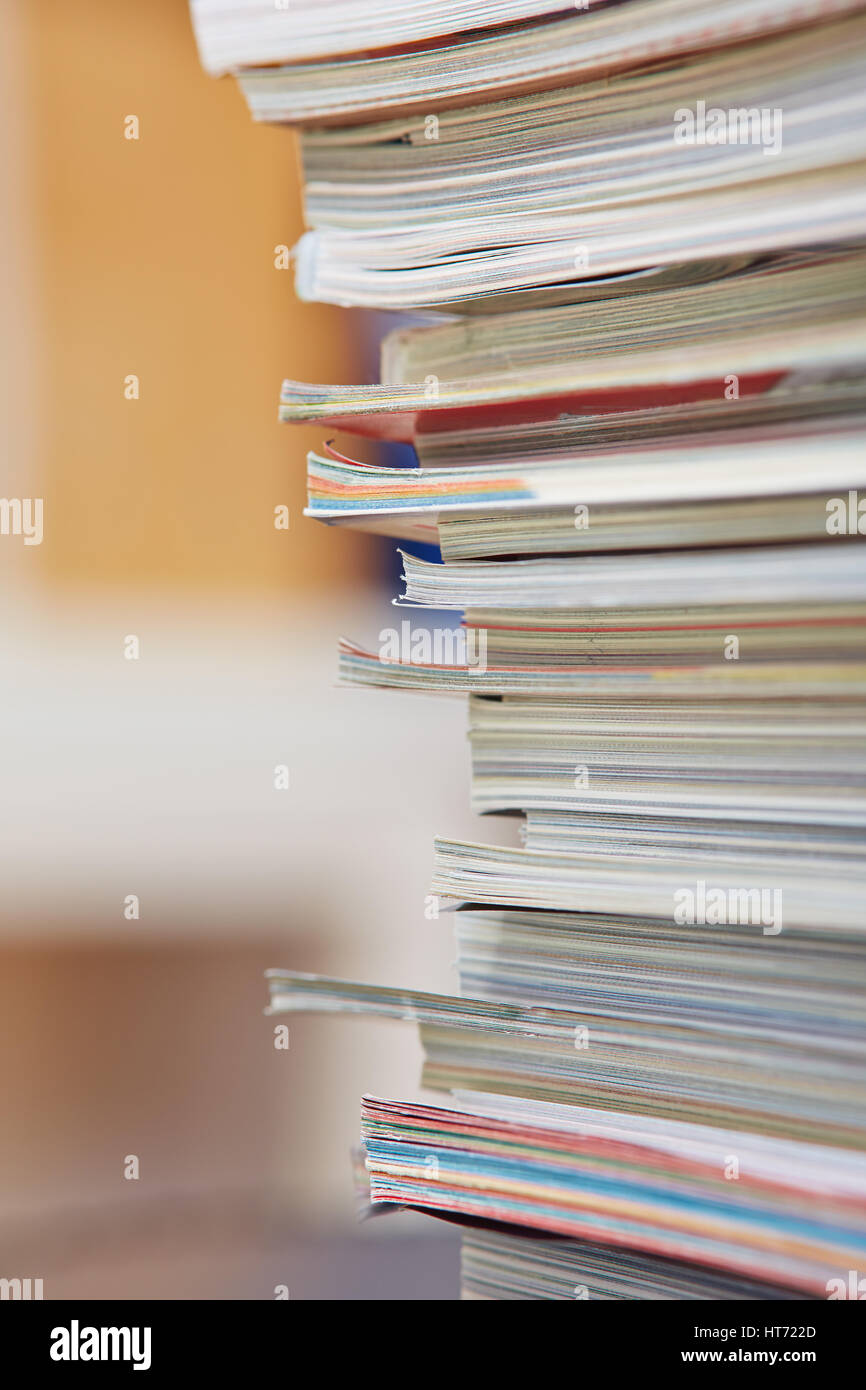 Magazines and journals hi-res stock photography and images - Alamy