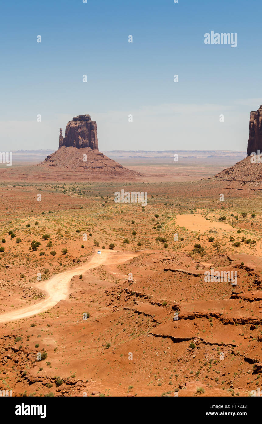 Extreme landscape of Monument Valley in Utah Stock Photo - Alamy