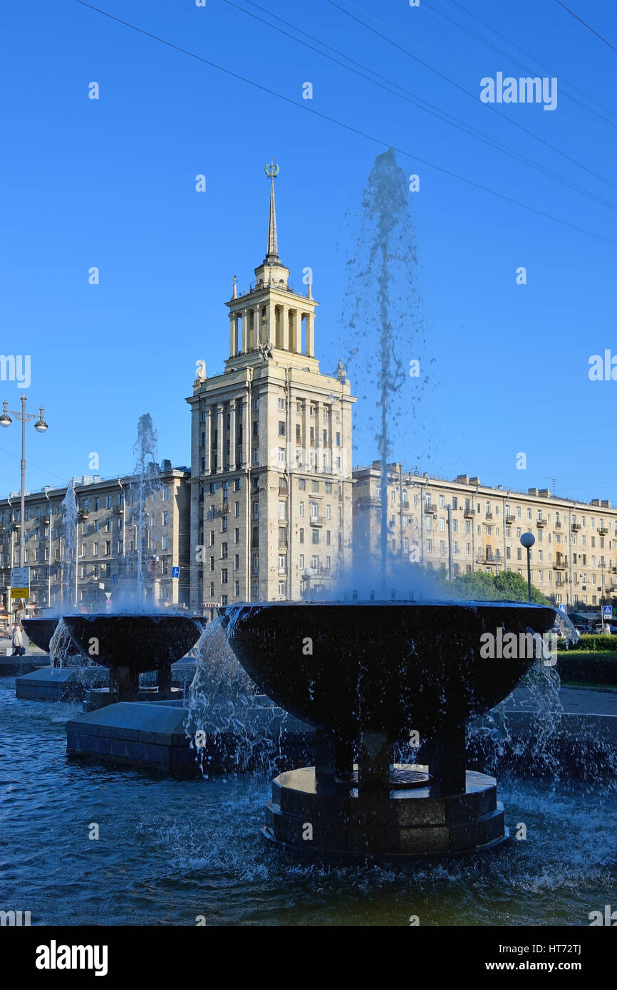 High rise building st petersburg hi-res stock photography and images ...