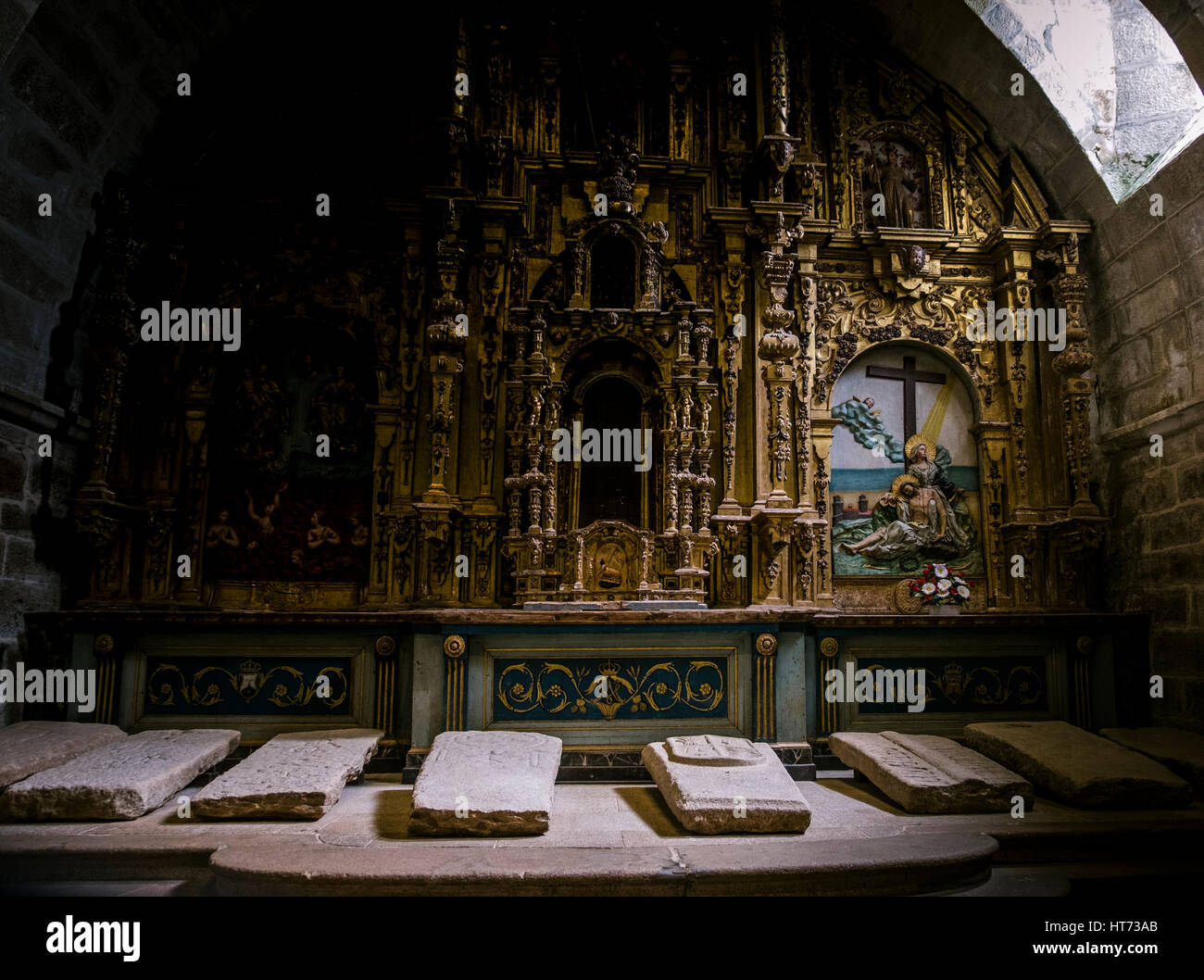 Low middle ages hi-res stock photography and images - Alamy