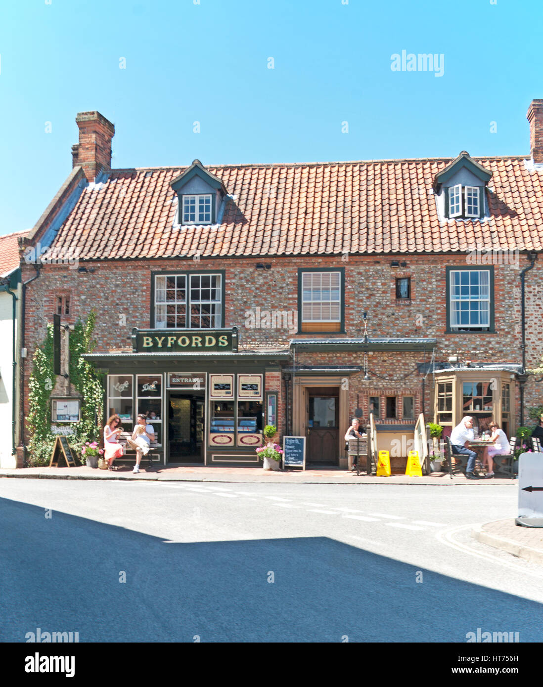 Holt, Cafe, Norfolk, East Anglia Stock Photo - Alamy
