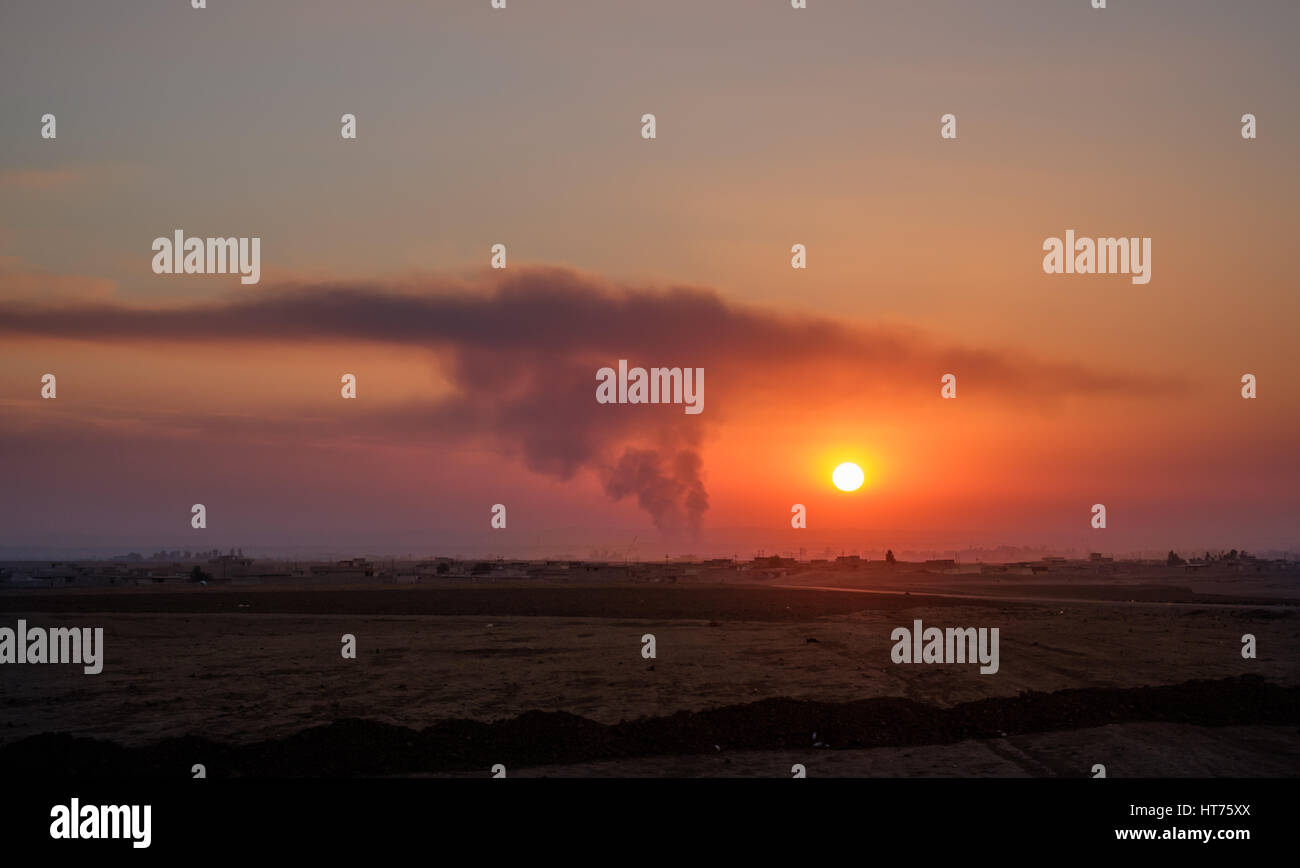 Oil well fire fighters hi-res stock photography and images - Alamy Oil well fire fighters hi-res stock photography and images - Alamy