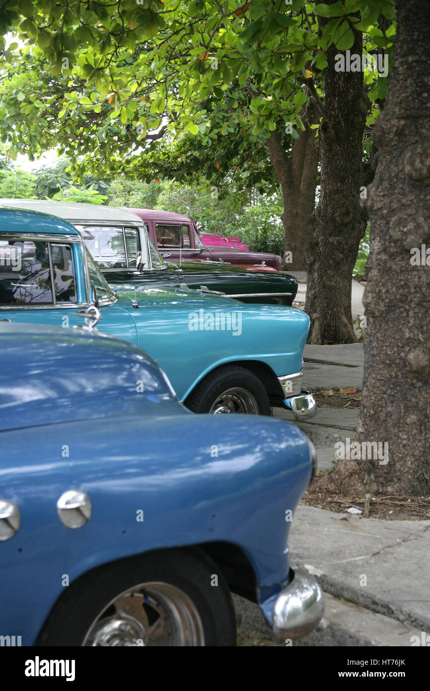 Classic American cars- side view. Cuban street scene. Cuba- Havana ...