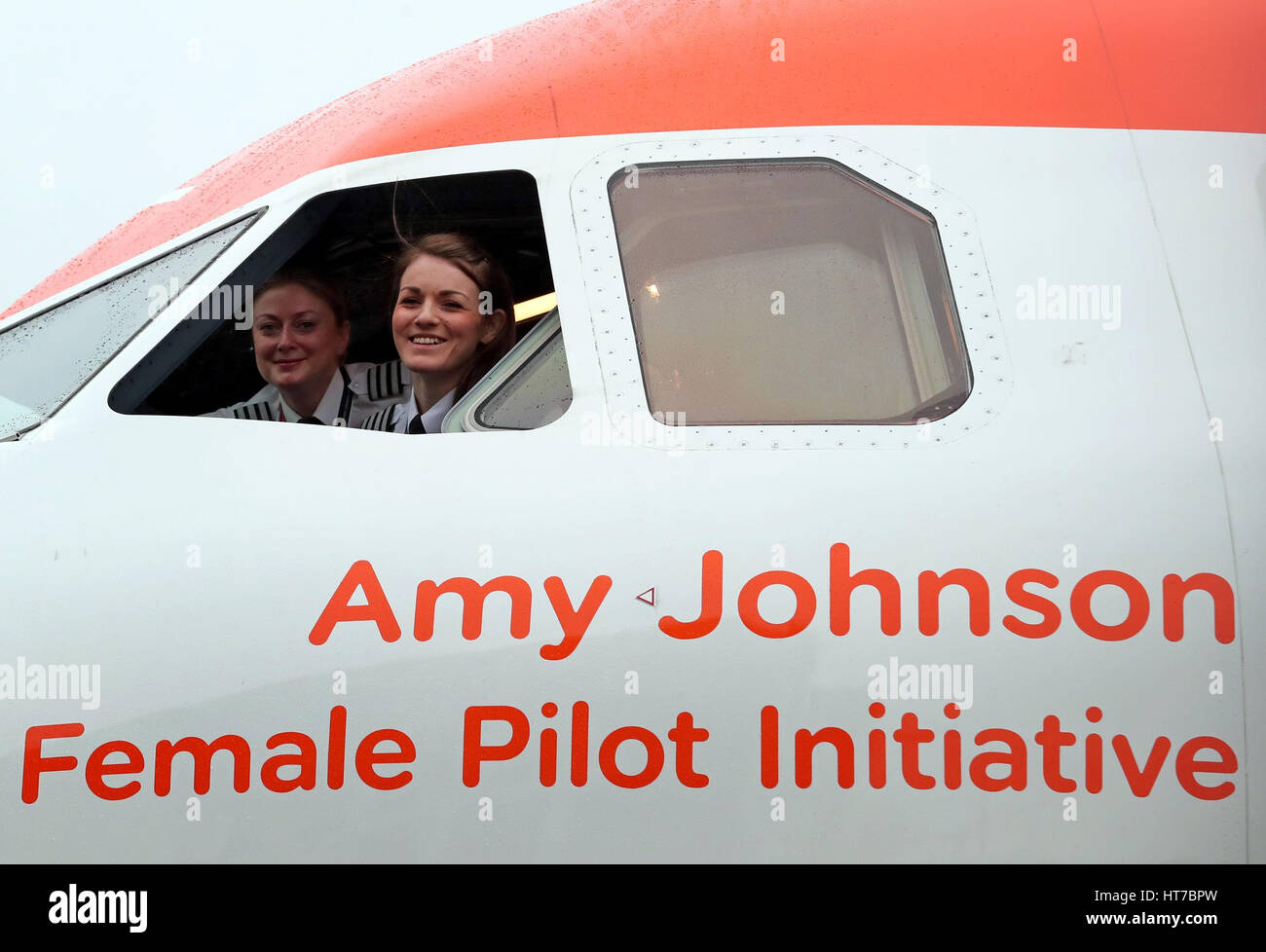 Captain and first officer hi-res stock photography and images - Alamy