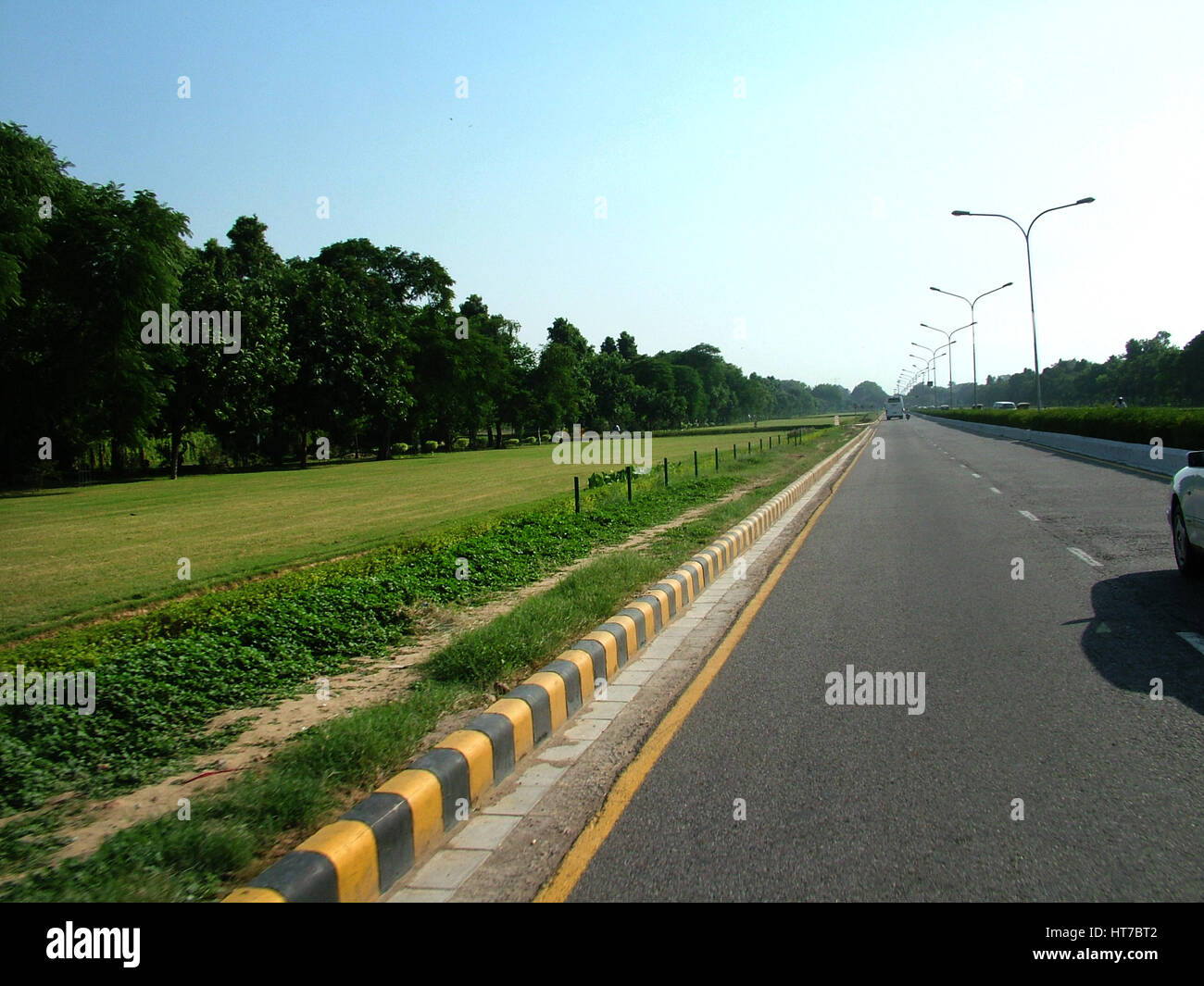 Delhi Highway road, Chanakyapuri, India, (Copyright © Saji Maramon ...