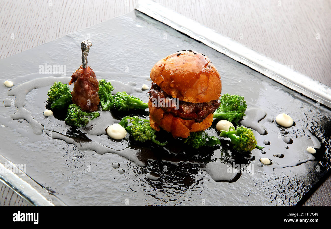 HAMBURGER SLOW FOOD Stock Photo - Alamy