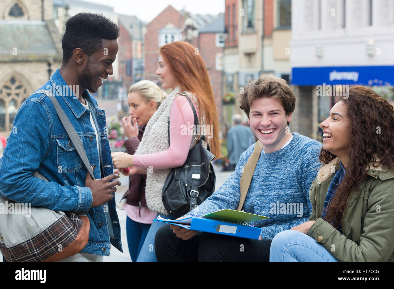 Students from back hi-res stock photography and images - Alamy