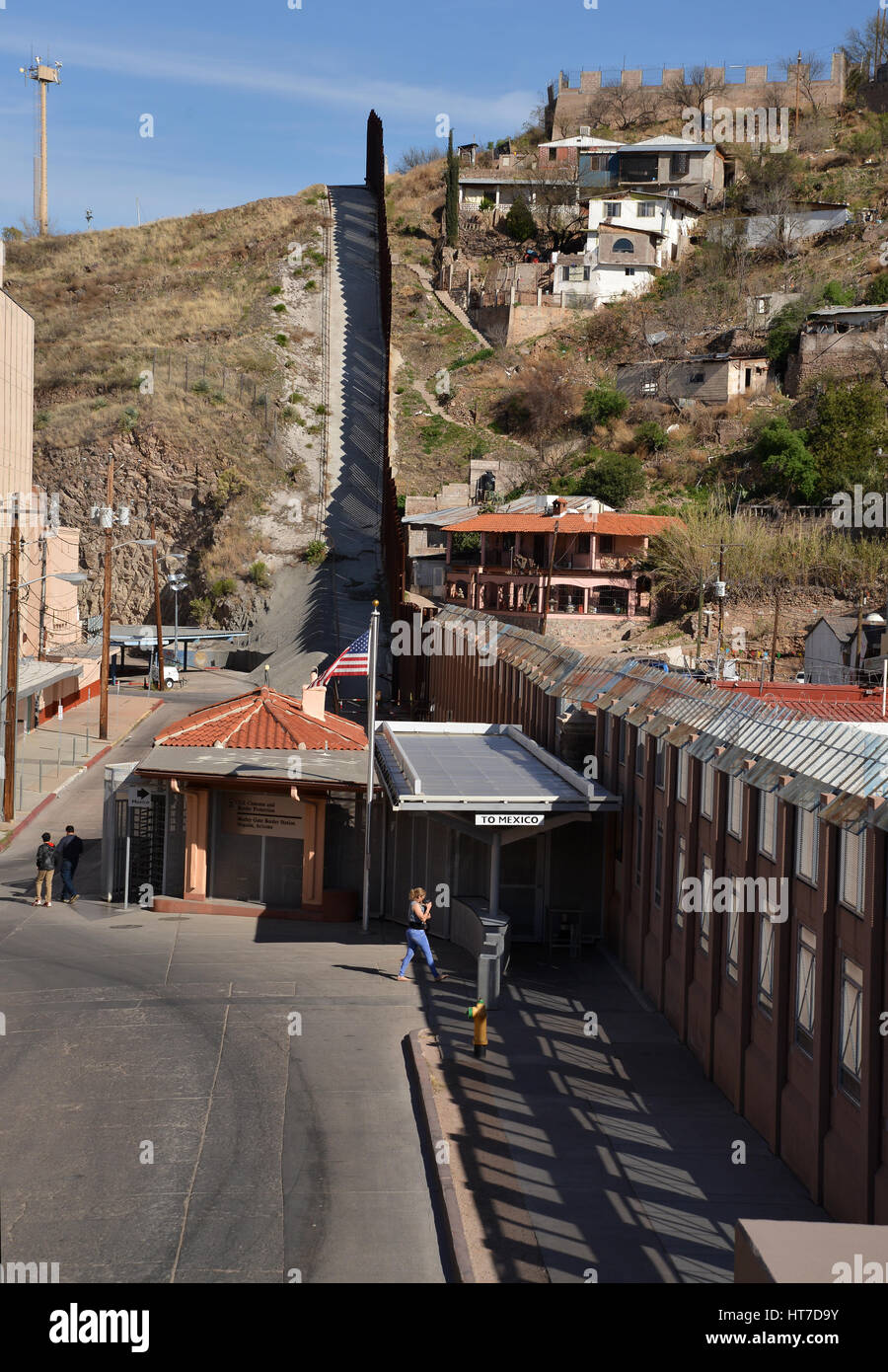 Pedestrians cross between Arizona and Sonora, Mexico, at the U.S ...