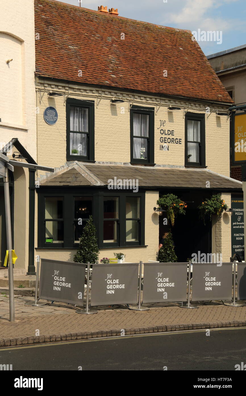 Old george inn hi-res stock photography and images - Alamy