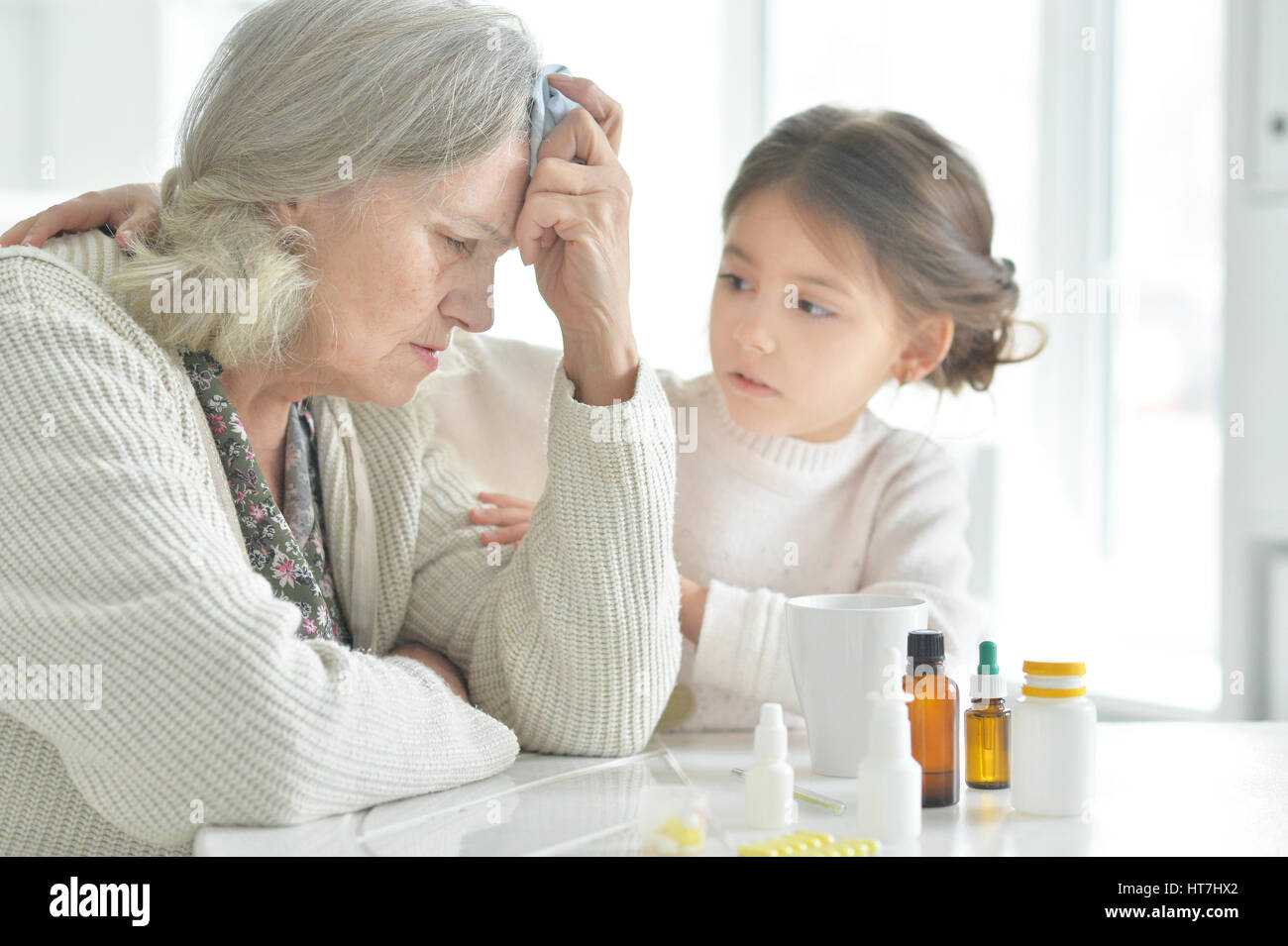 Asian grandma and child hi-res stock photography and images - Alamy