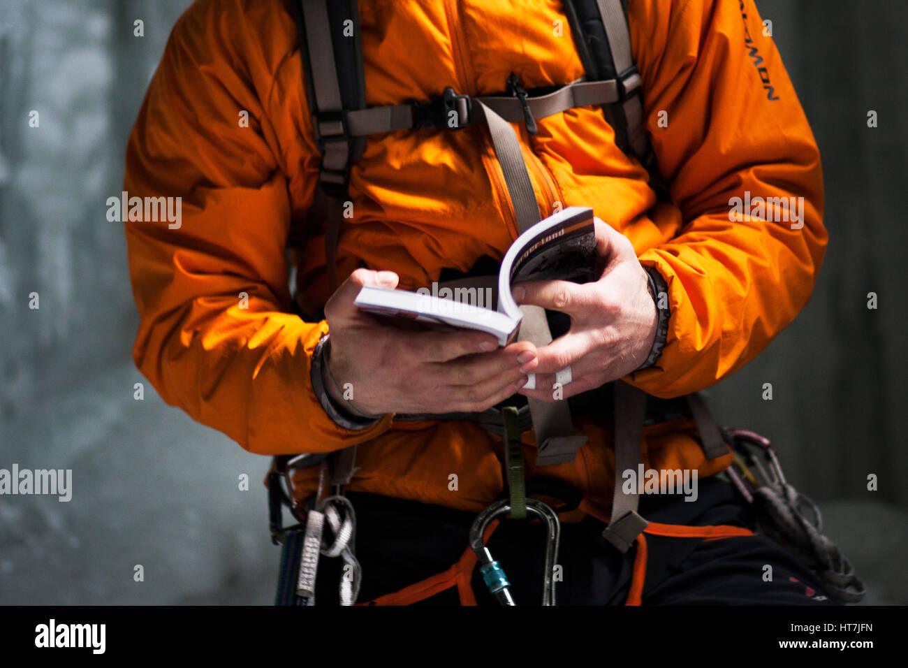 Reading guide book hi-res stock photography and images - Alamy