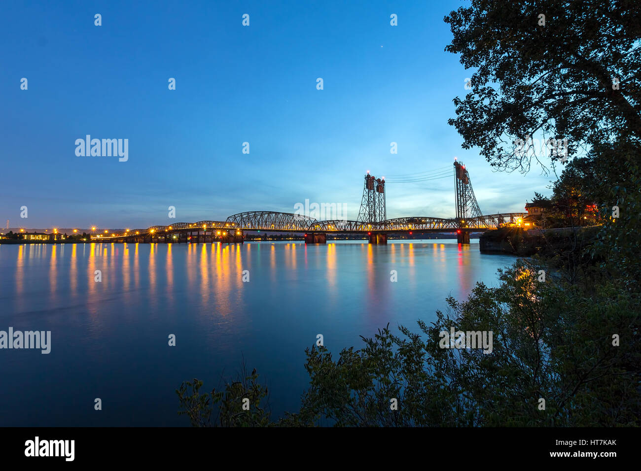 Interstate 5 bridge hi-res stock photography and images - Alamy