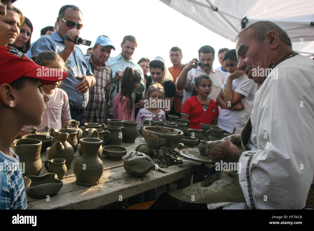 Romanian traditional pots hi-res stock photography and images - Alamy