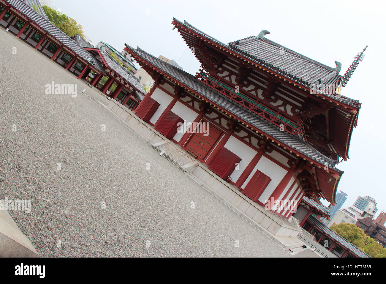Shitenno ji temple in osaka japan hi-res stock photography and images ...