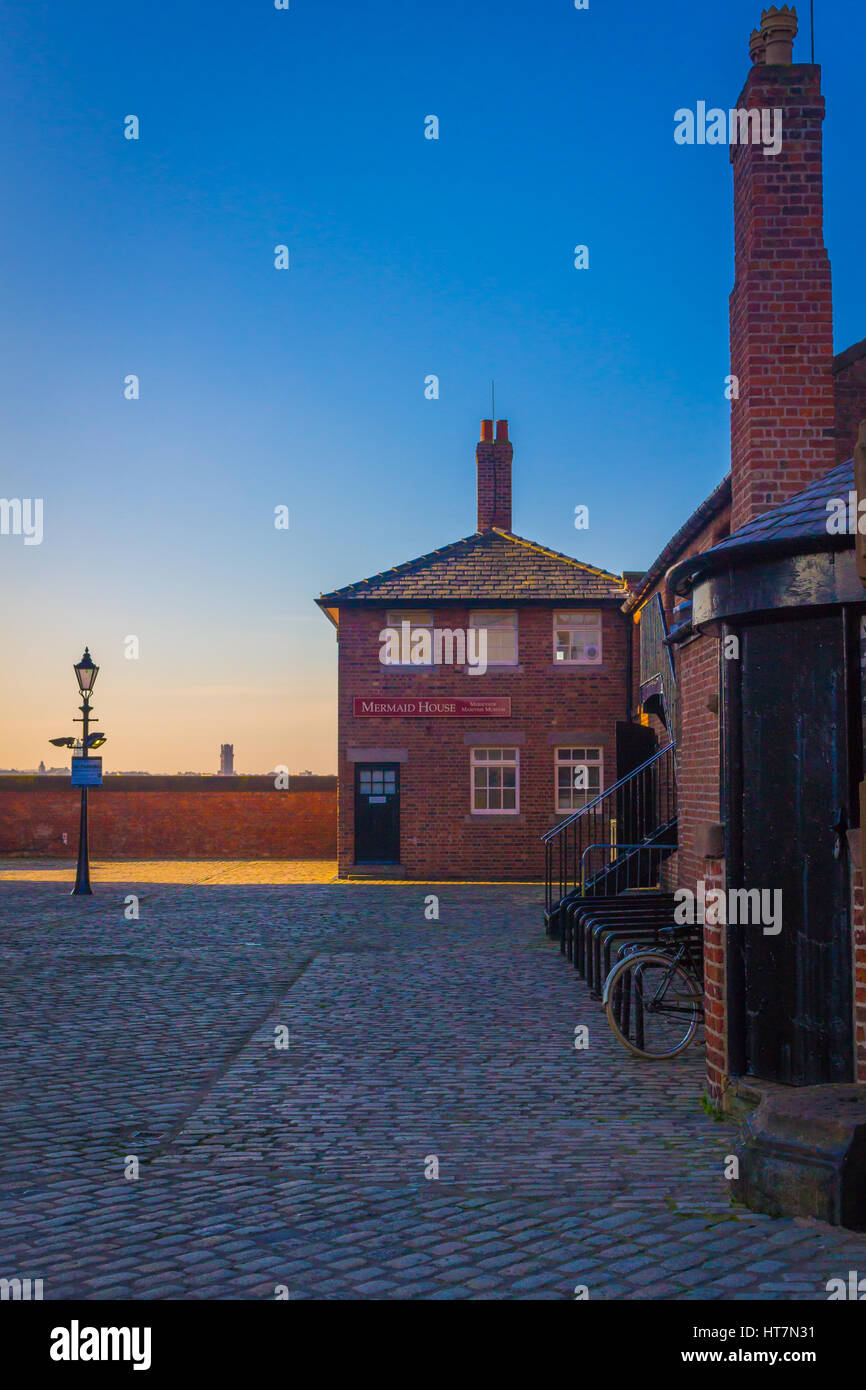Rail road dock hi-res stock photography and images - Alamy