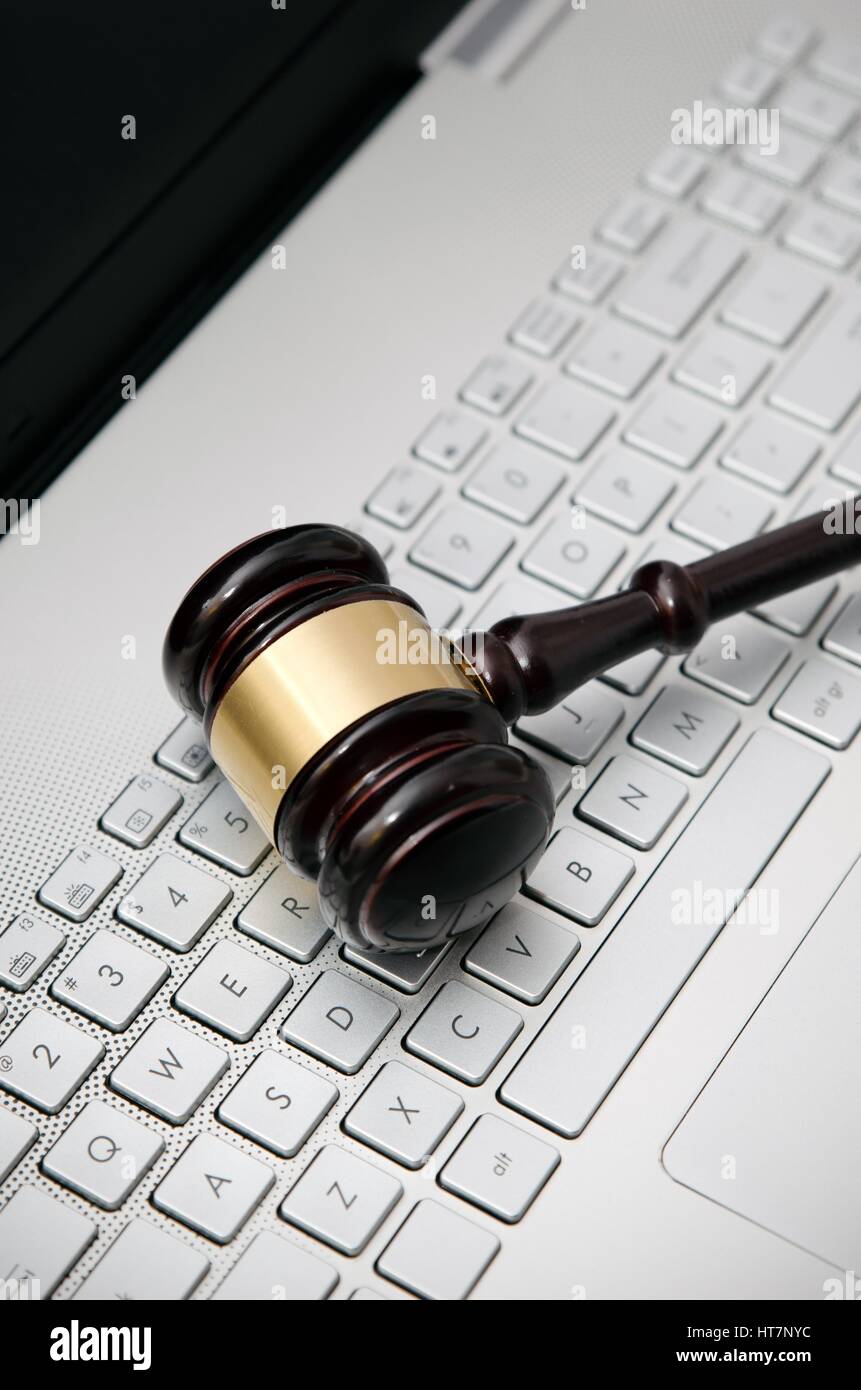 Hammer computer hi-res stock photography and images - Alamy